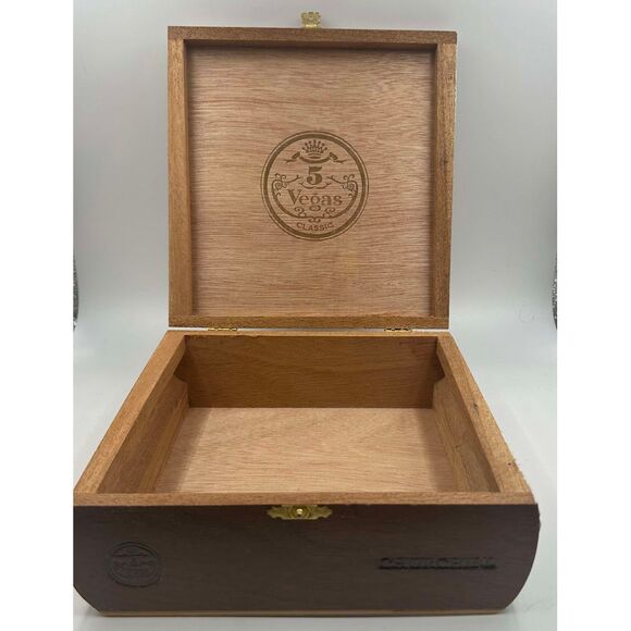 5 Vegas Classic | Accessories | 5 Vegas Classic Empty Wooden Cigar Box ...